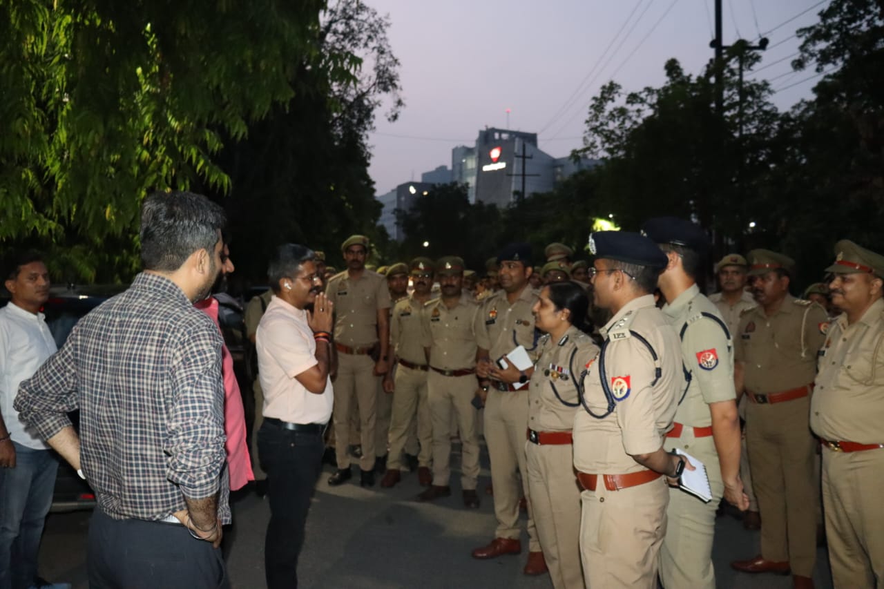 Vigilance: Police alerted in view of festivals, officers did foot march ...